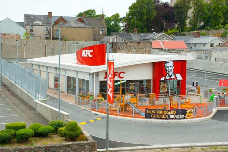 Window smashed in tea-time attack on Armagh drive-thru restaurant ...