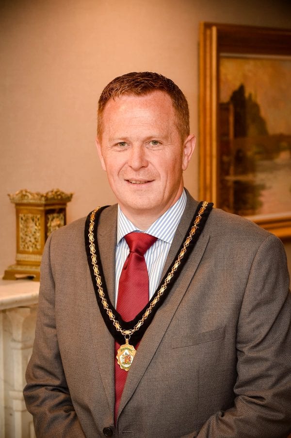 ‘Chain of Command’: First official pics of borough’s new Lord Mayor and ...